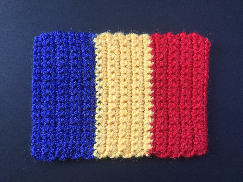 Solmuteoriaa - Flag of Romania Crochet Pattern